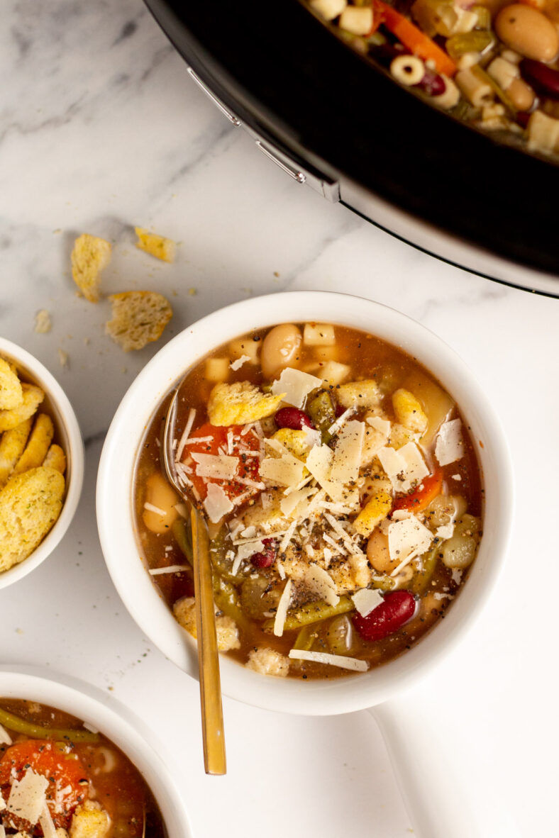 Slow Cooker Vegetarian Minestrone Soup (Meatless, Dairy-Free, Gluten ...